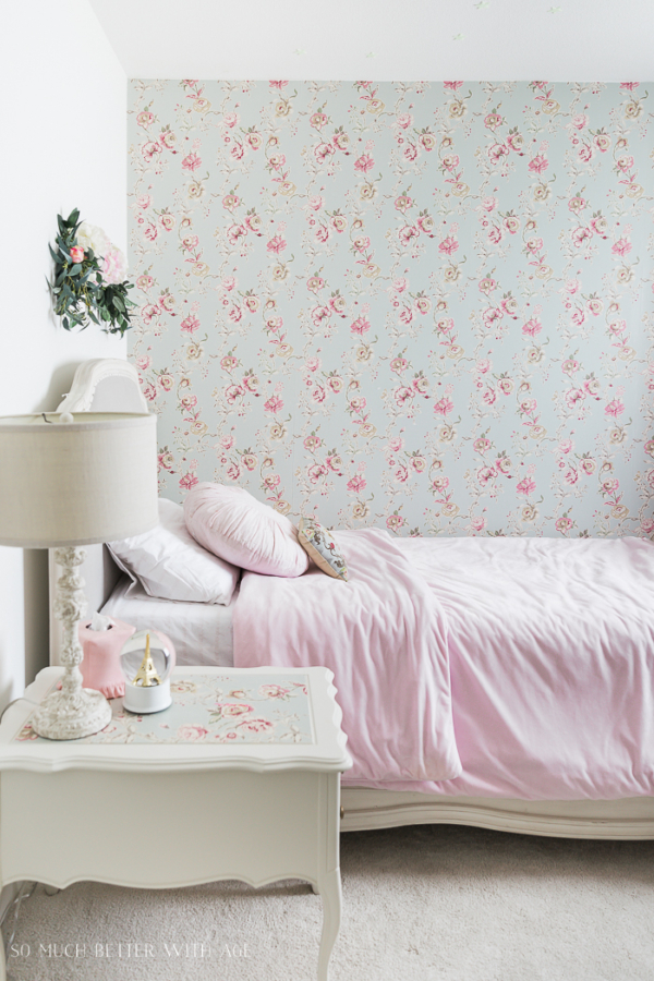 How to Hang Wallpaper (or a Mural) on One Wall - Jamie Lundstrom