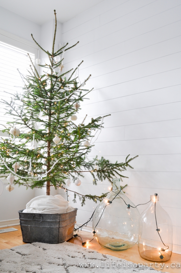 Simple and Natural Christmas Decor - Jamie Lundstrom