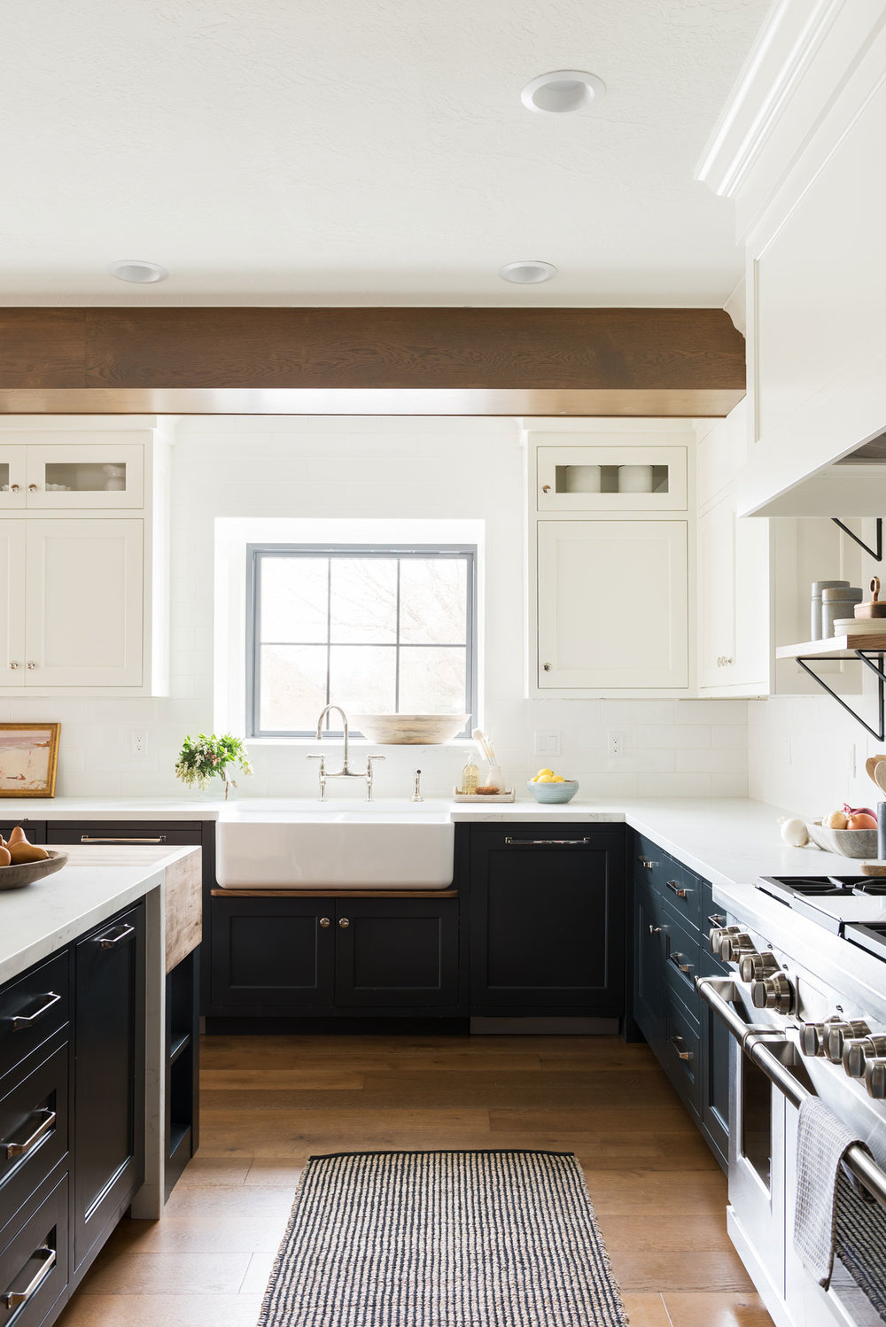 Chantilly Lace by Benjamin Moore - Why It Might Be The Perfect White ...